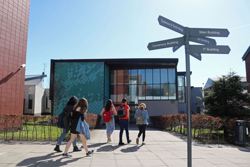 What's in YOUR emergency teaching and learning backpack? - Blog 6 ...